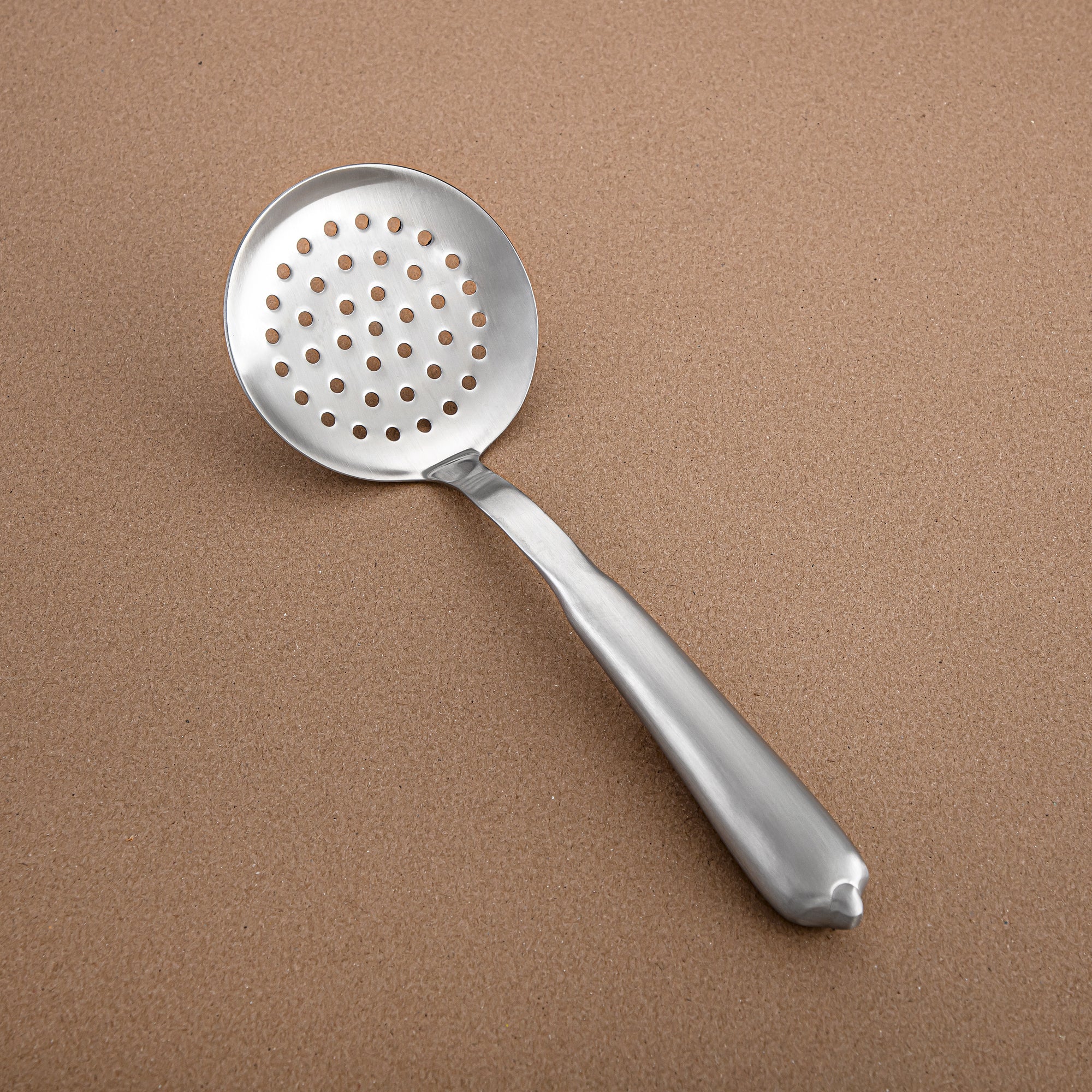 Almarjan Stainless Steel Skimmer – Silver Matt Finish | CUT1620048