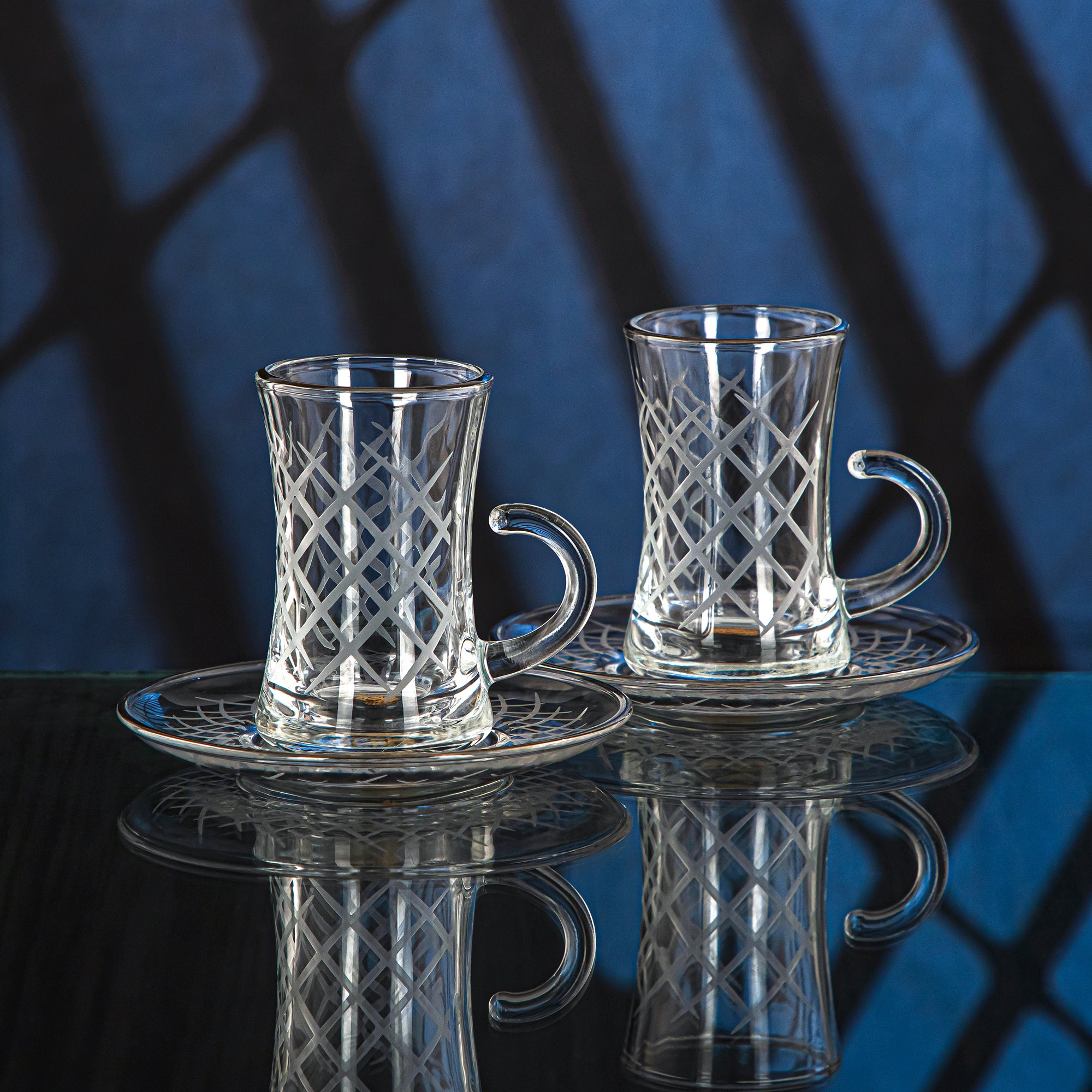 Indulge in the luxurious Almarjan Diamond Collection Glass Tea Cup. Its ...